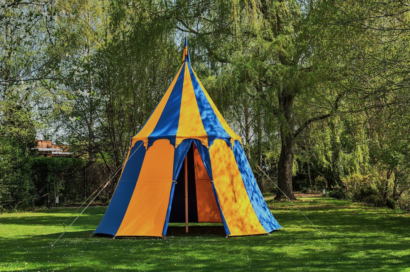 Historical tents manufacturing | FAMTENTS & RENTS
